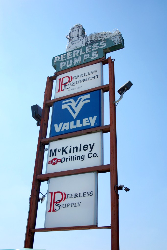 OUR TEAM – Peerless Equipment